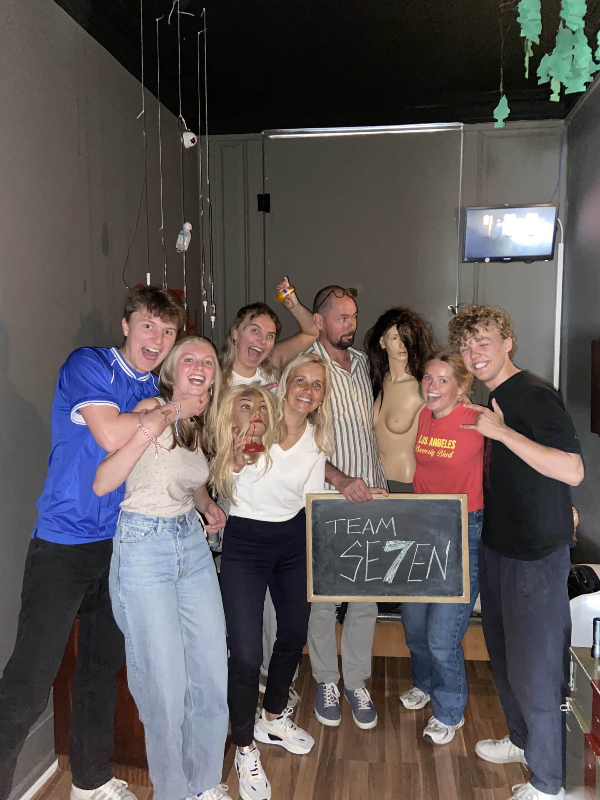 Team Se7en | Riddlehouse